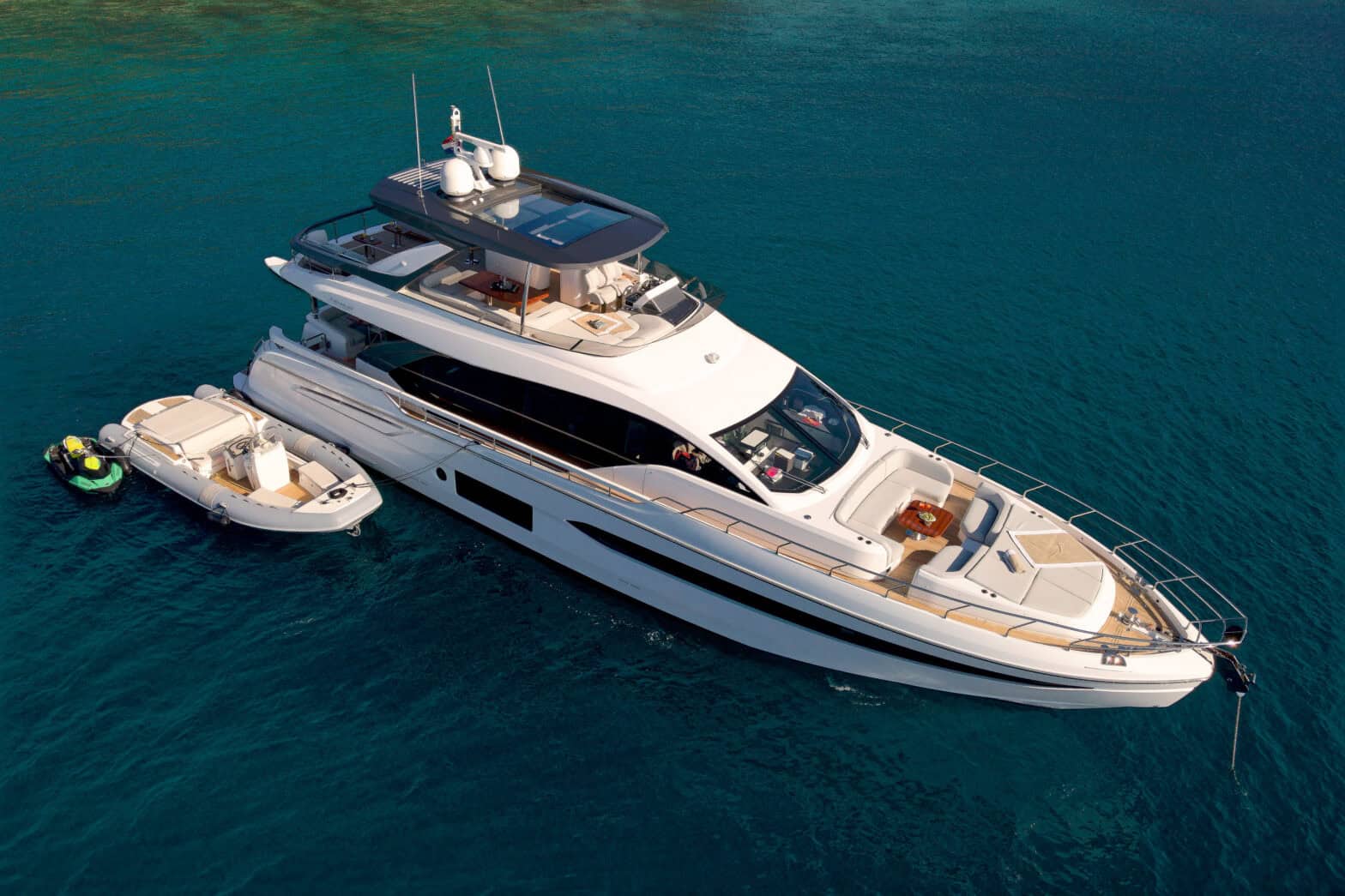 Azimut yachts, superyachts and luxury boats | Azimut Charter Club