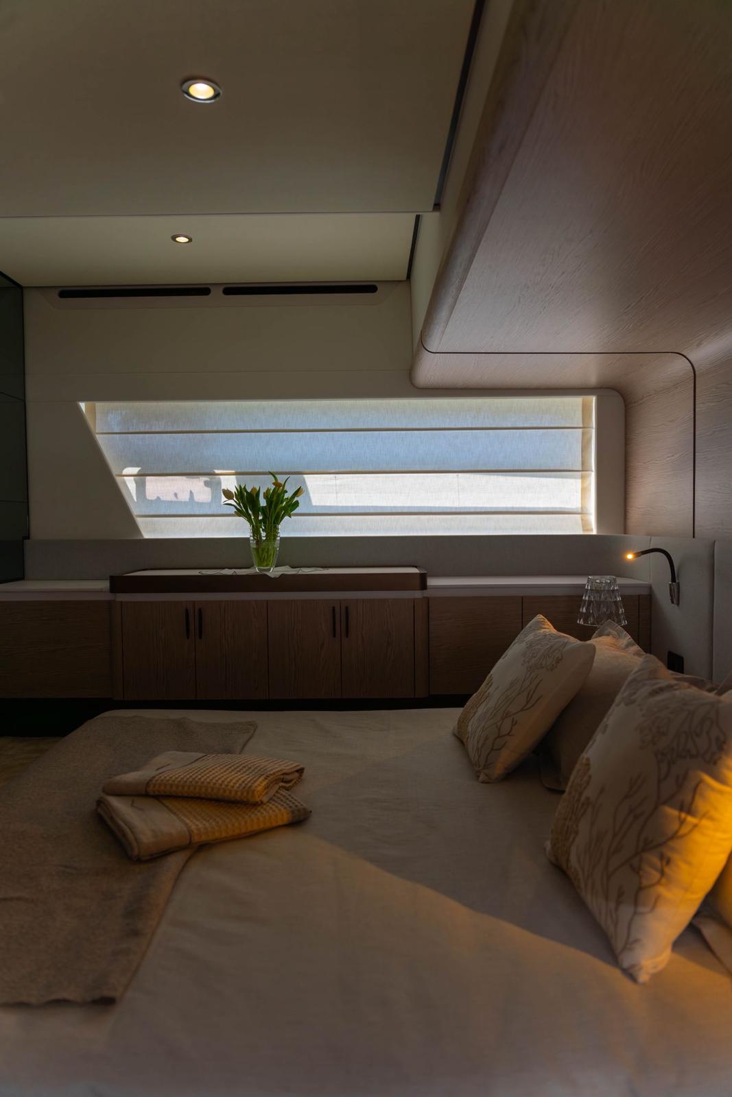 M/Y MABERA - FLY 53 | Azimut Charter Club